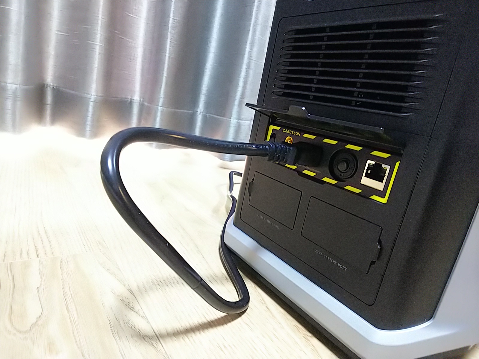 【Dabbsson】ポータブル電源 DBS1400Proをオール電化車中泊で徹底レビューします - シニアからのライトなキャンピングカー生活